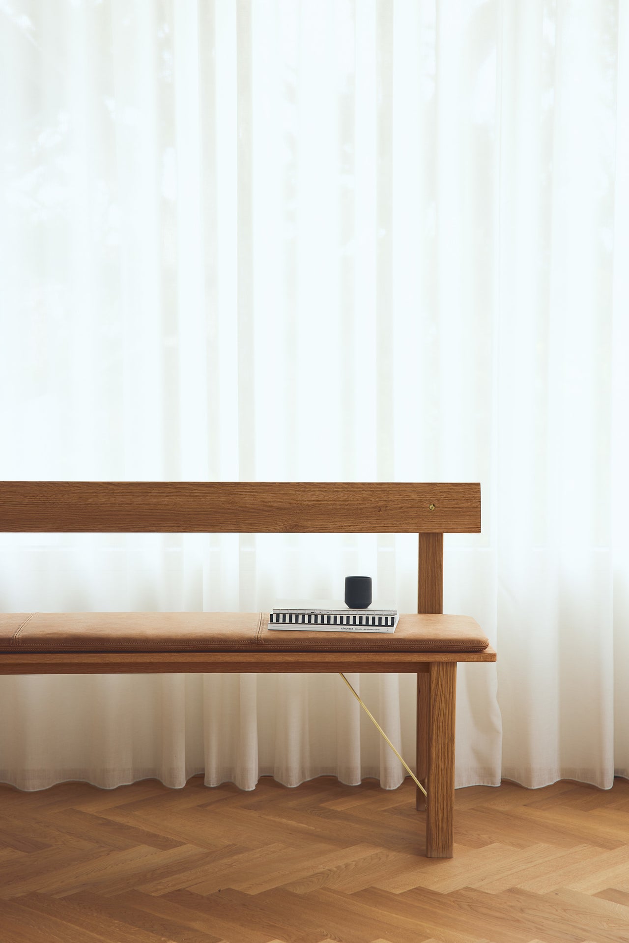 Refine Position Bench by Form & Refine | Habitus.ca